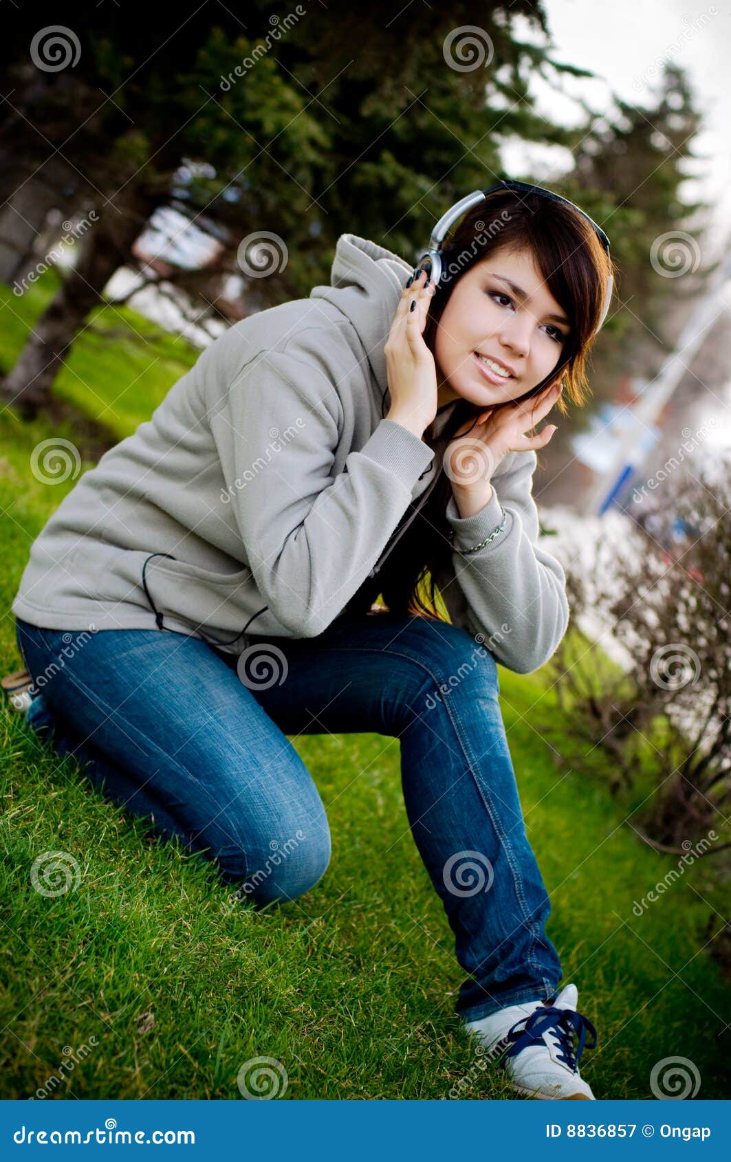 Girl listening music stock image. Image of caucasian, beauty - 8836857