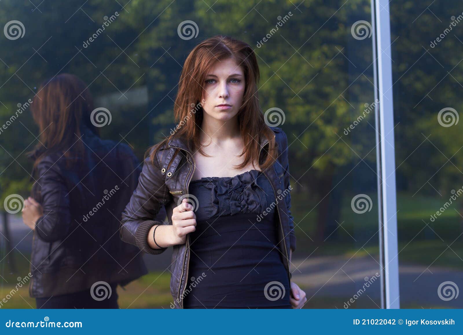 178 Girl Looks Viewer Photos - Free & Royalty-Free Stock Photos from ...