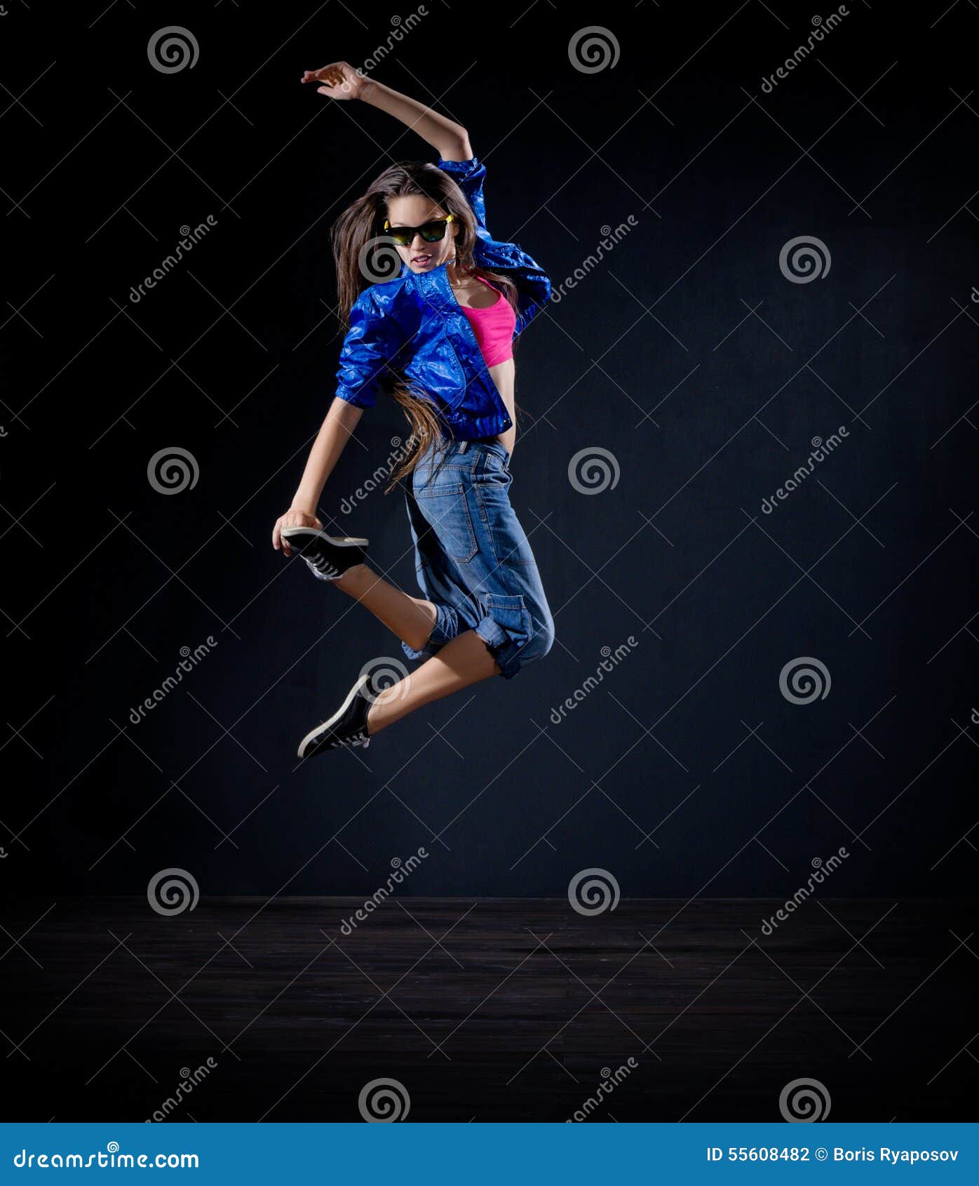 Girl Modern Dancer (normal Version) Stock Photo - Image of emotion ...