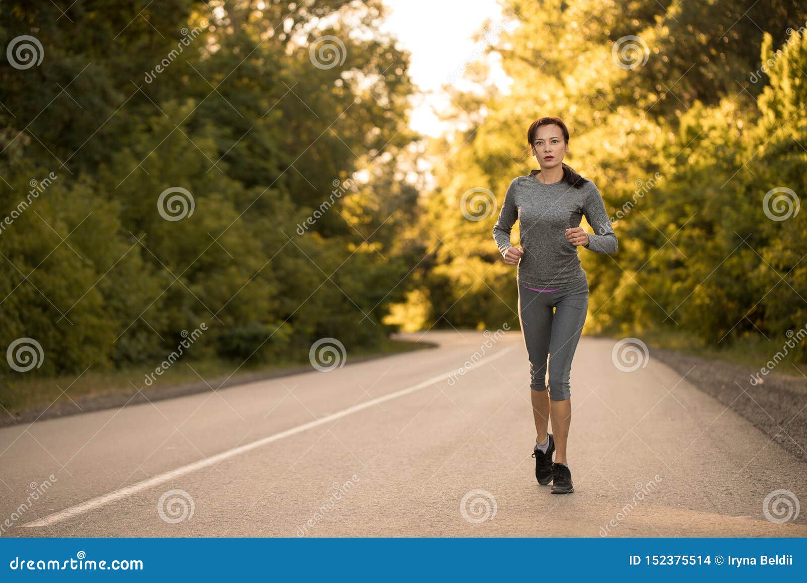 Girl on a morning run stock photo. Image of people, health - 152375514