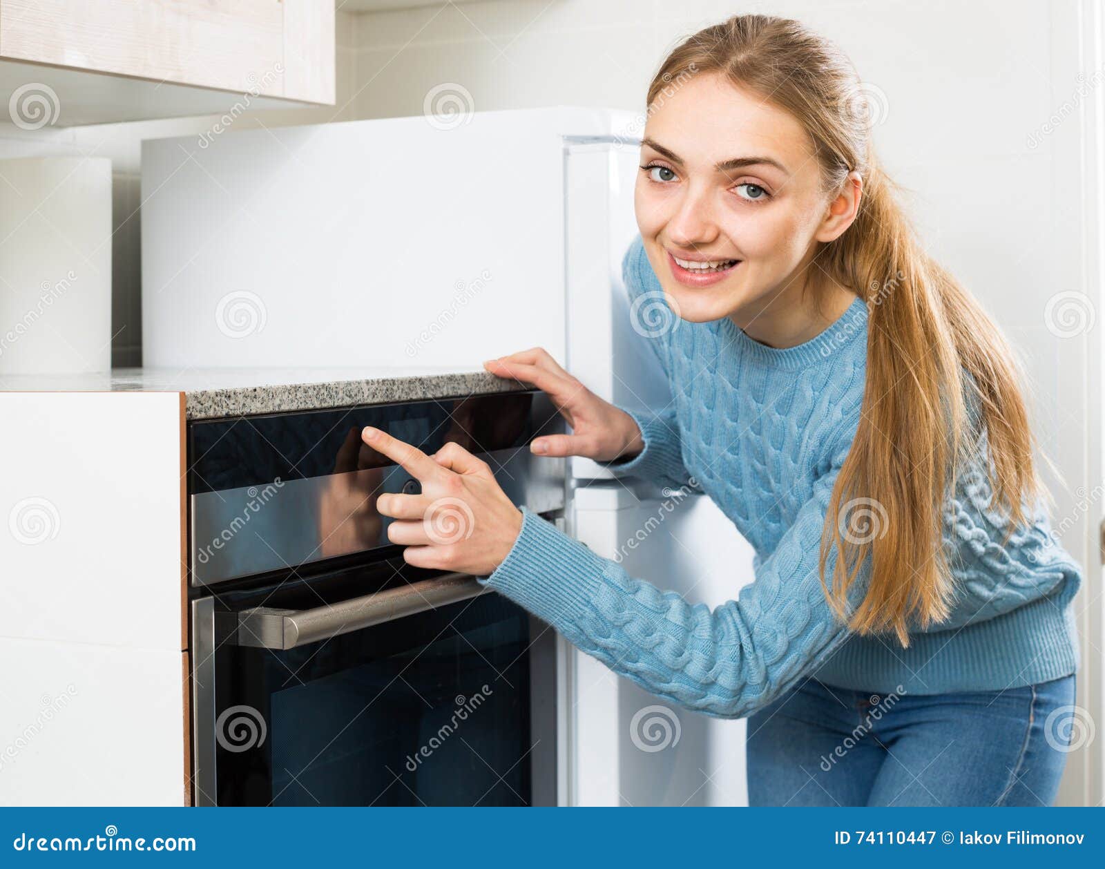 Girl Near Kitchen Oven At Home Stock Image Image Of Programme American 74110447