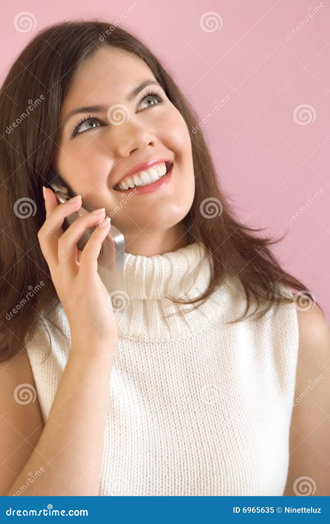 Girl with phone stock image. Image of conversation, happy - 6965635