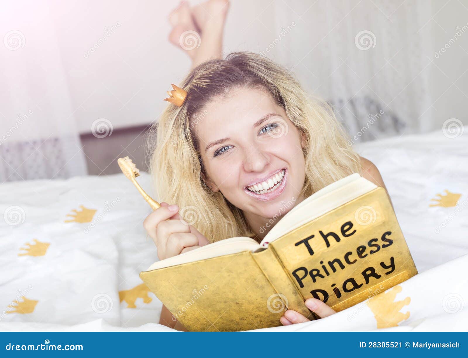 Girl planning day stock image. Image of home, sleep, women - 28305521