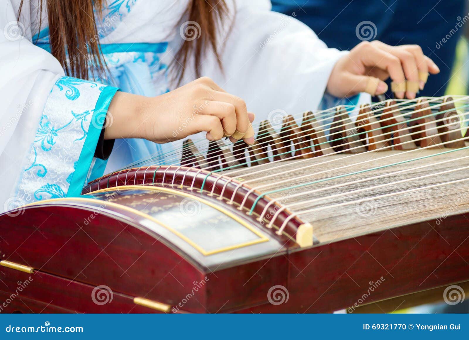Girl Playing Classical Chinese Instruments Stock Photo - Image of play ...