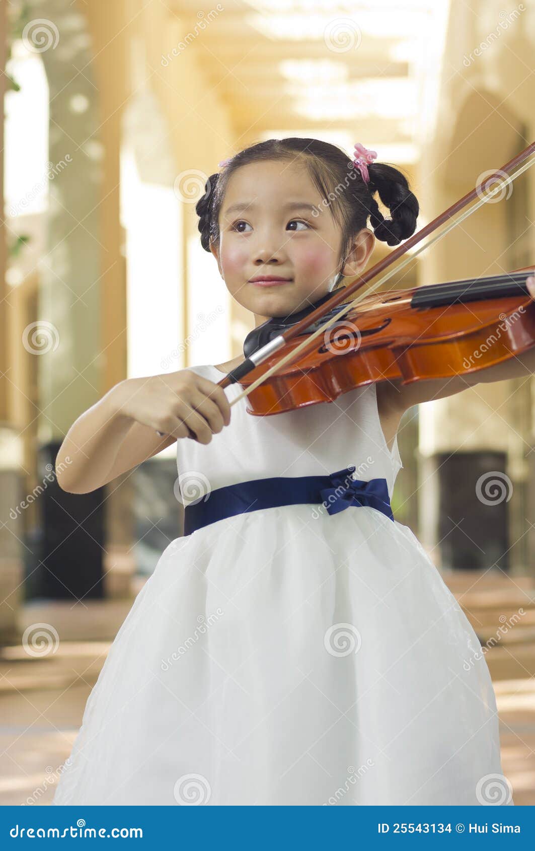 Girl playing violin stock photo. Image of instrument - 25543134