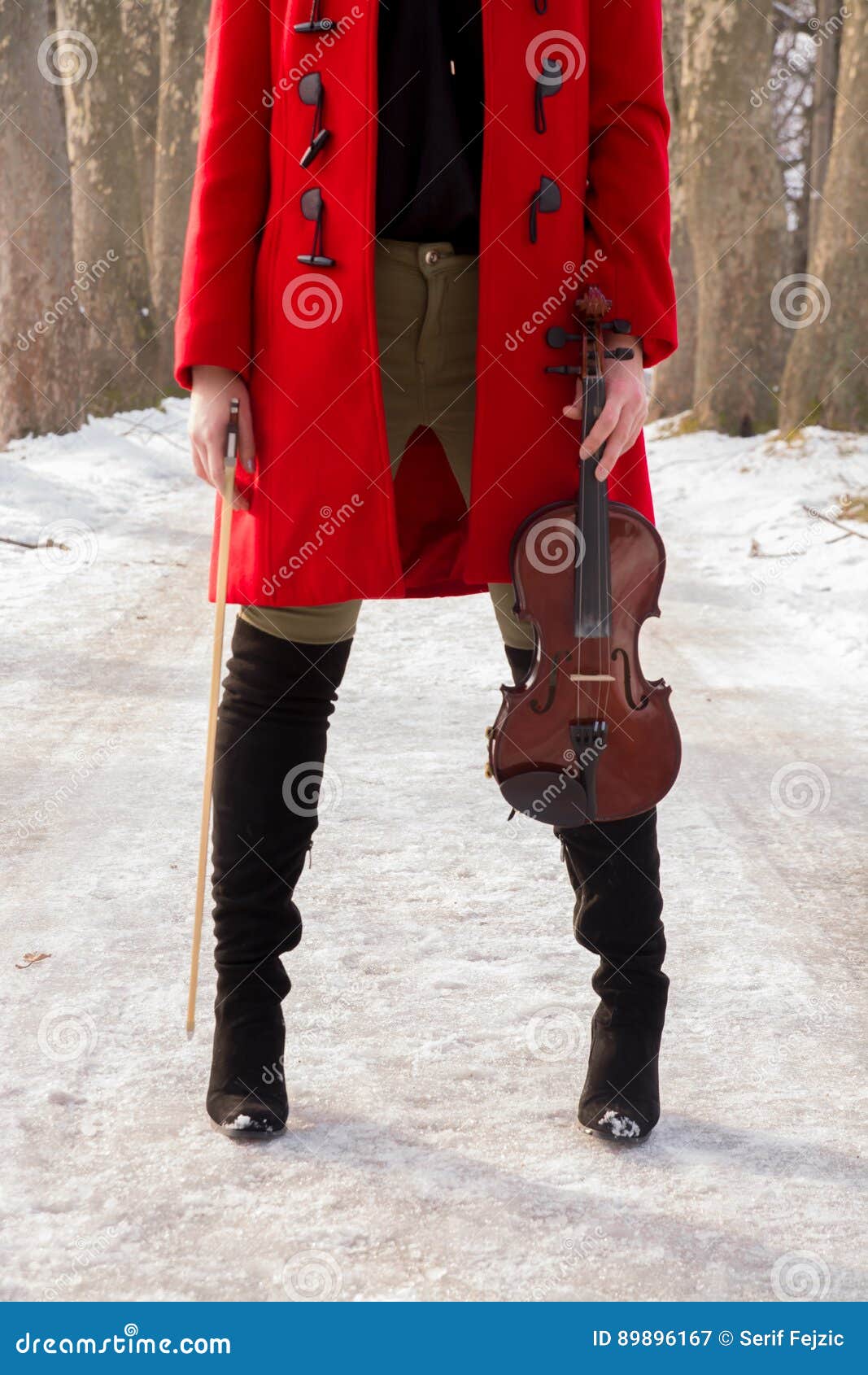 Girl playing volin stock image. Image of classroom, adolescent - 89896167