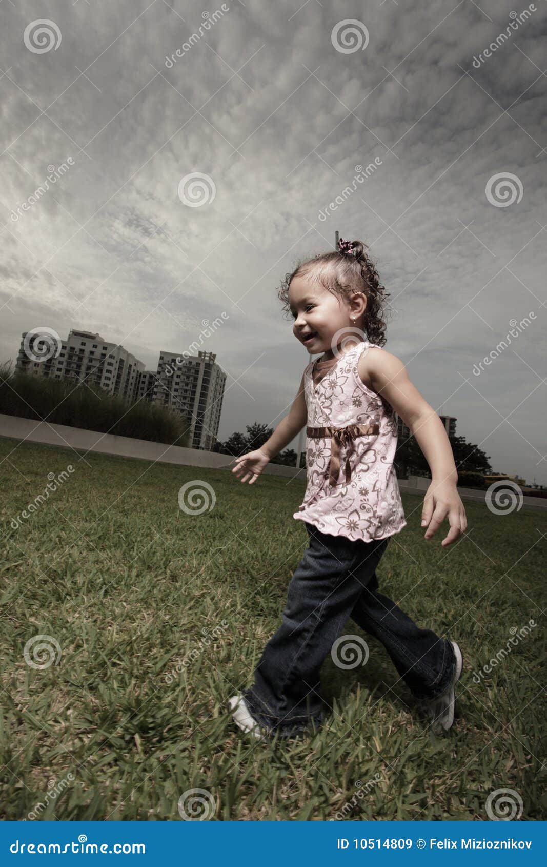 Girl Running through the Field Stock Image - Image of smile, running ...