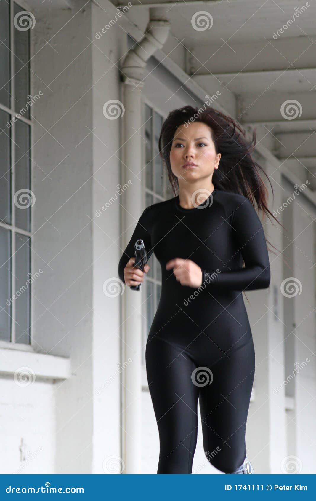 Girl running with a gun stock image. Image of fresh, chica - 1741111