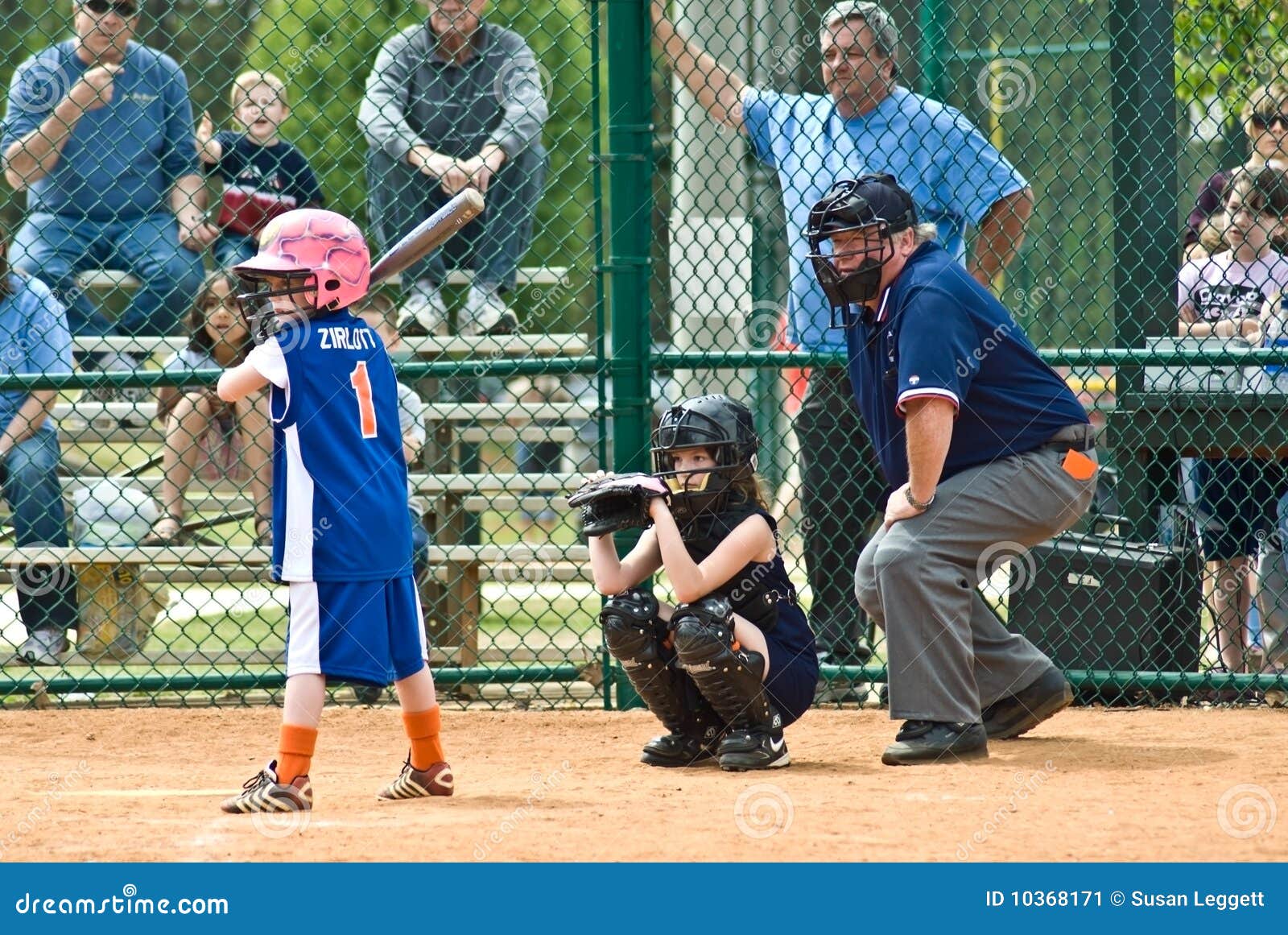 Girl s Softball Batter editorial photo. Image of lifestyle - 10368171