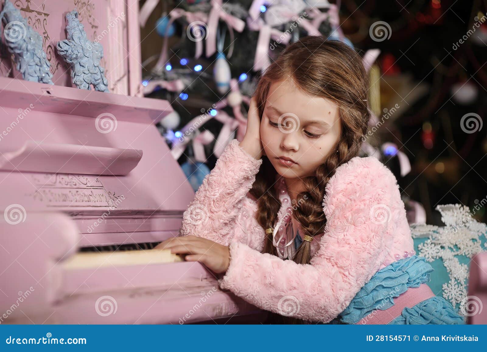 Girl sad about piano stock image. Image of game, piano - 28154571