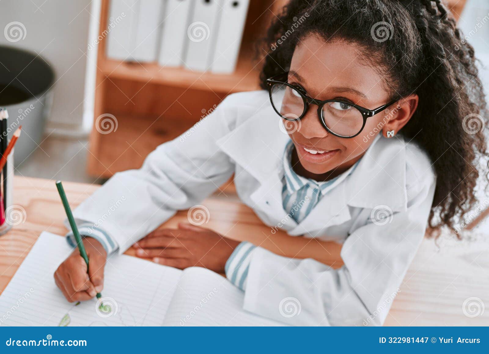 Girl, School and Writing in Science Classroom, Education and Learning ...