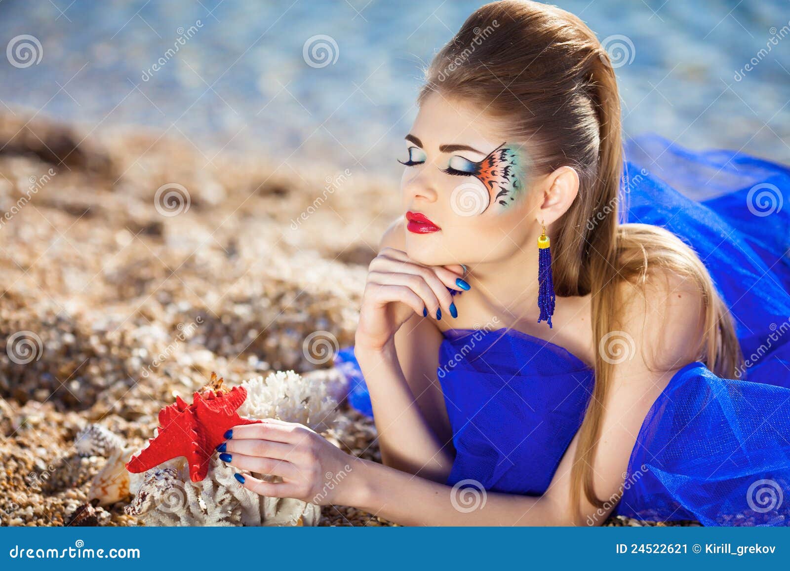 Girl with Seashells on the Beach Stock Image - Image of pretty, ocean ...