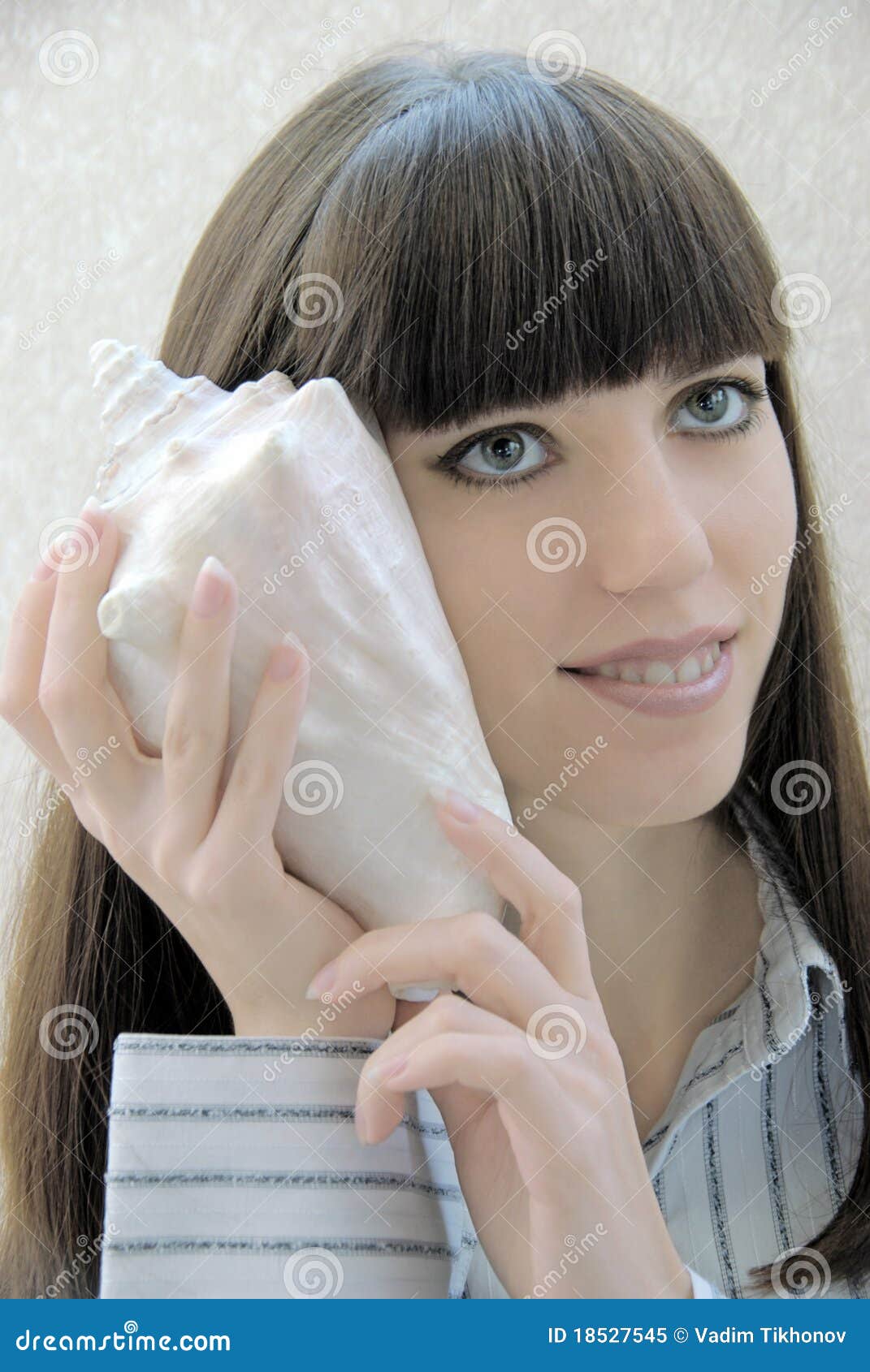 Girl with a shell stock image. Image of imagination, head - 18527545