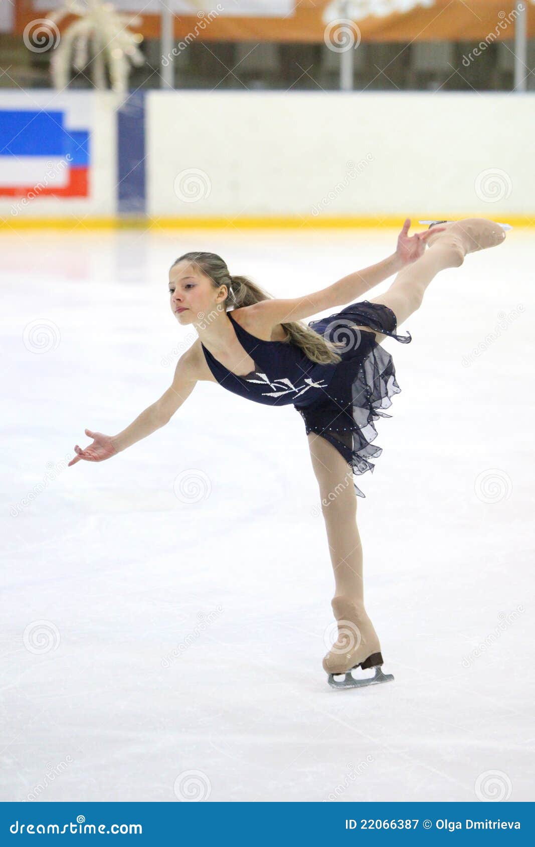 Girl on skate competition editorial photography. Image of cold - 22066387