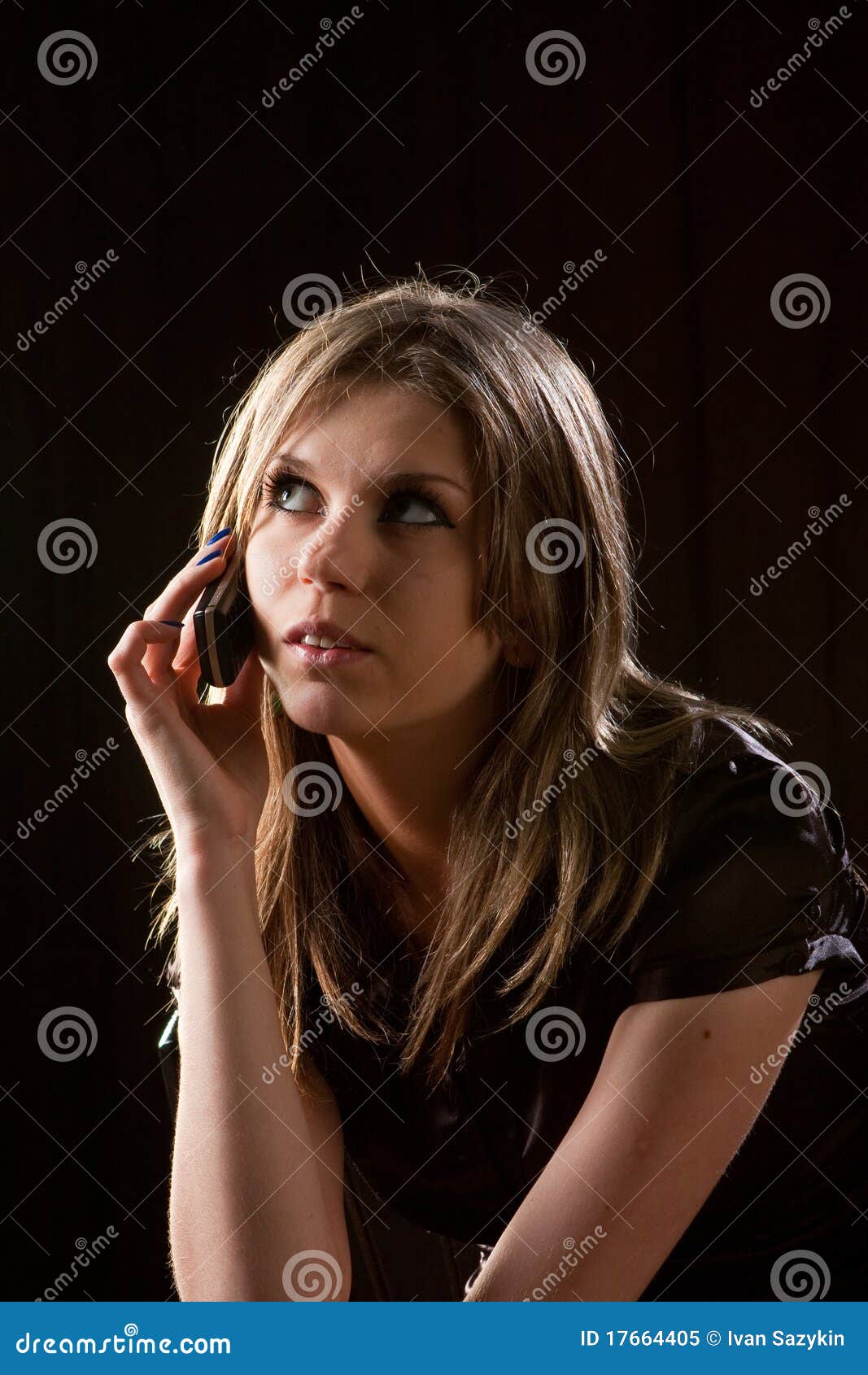 Girl Speak on the Cellphone Stock Image - Image of mobile, girl: 17664405
