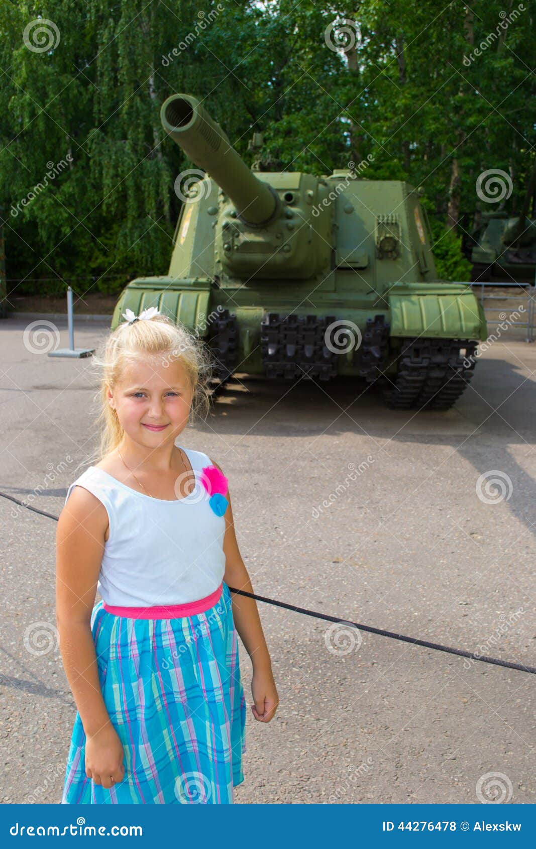 Girl Standing Next To a Tank Stock Photo - Image of fighter, girl: 44276478