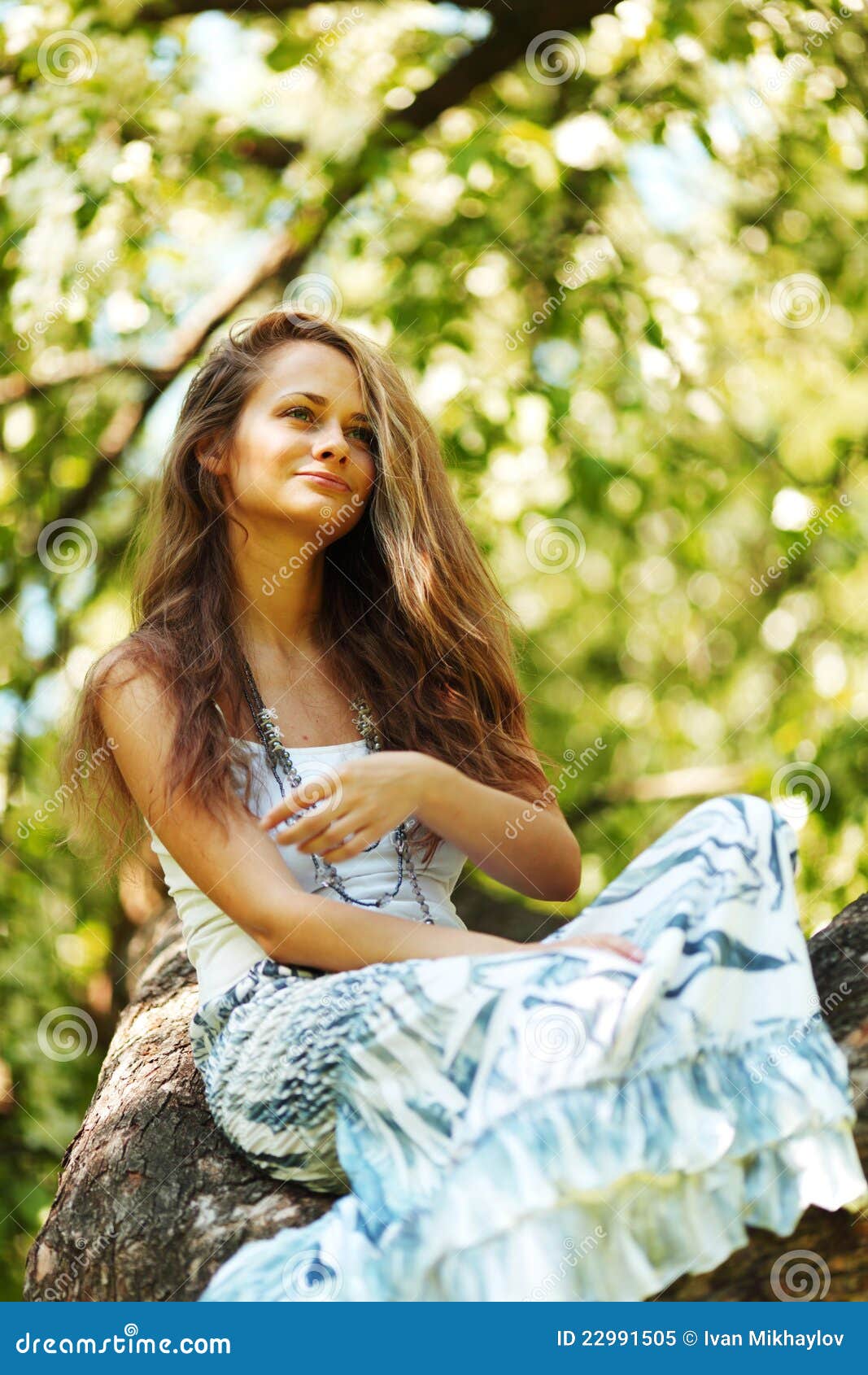 Girl Standing Next To a Tree Stock Image - Image of girl, nlong: 22991505