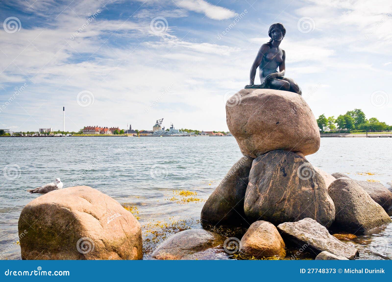 Girl statue sitting editorial stock photo. Image of bronze - 27748373