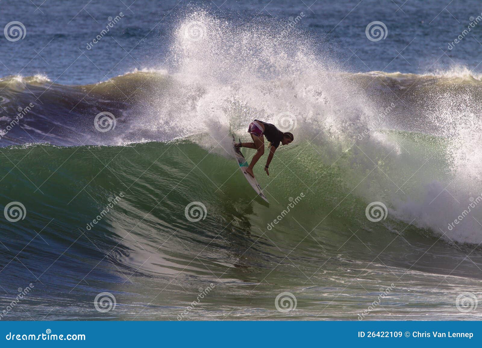 Girl Surfer Wave Carve editorial stock image. Image of turn - 26422109