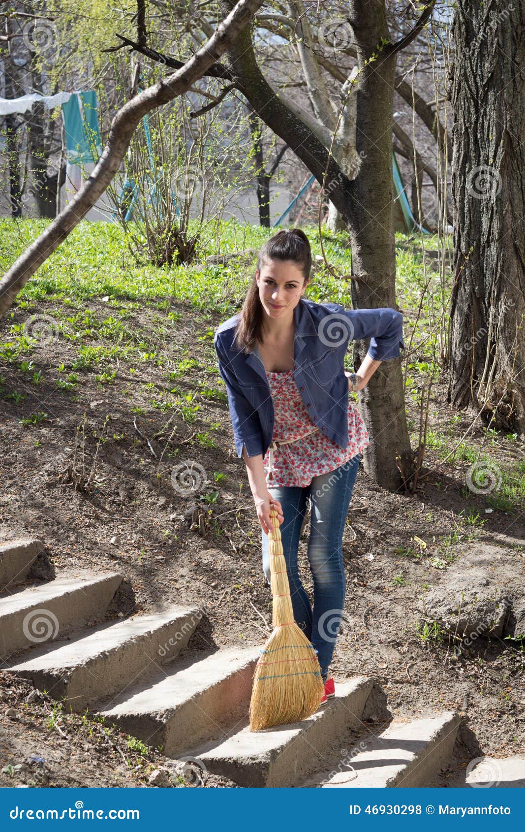 Outdoor Sweeper. Using Round Brushes With Plastic Purple Brushes ...