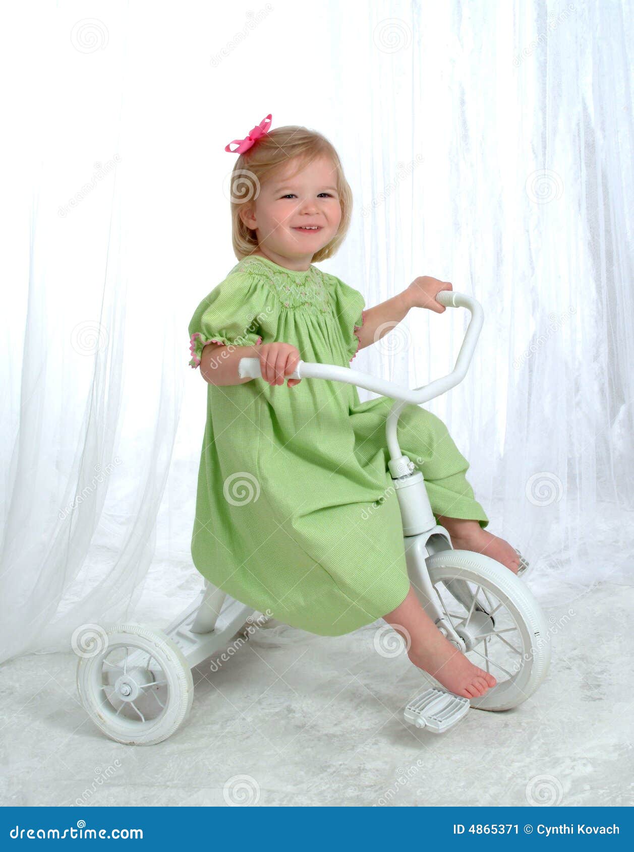 202 Standing Tricycle Photos - Free & Royalty-Free Stock Photos from ...