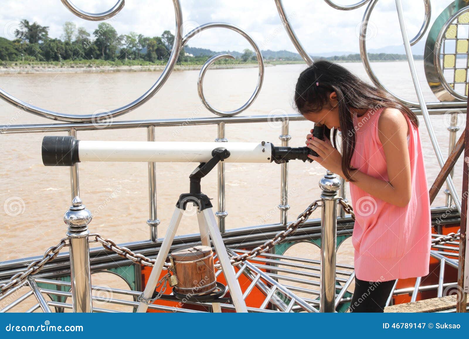 Girl use Telescope stock image. Image of sightseeing - 46789147