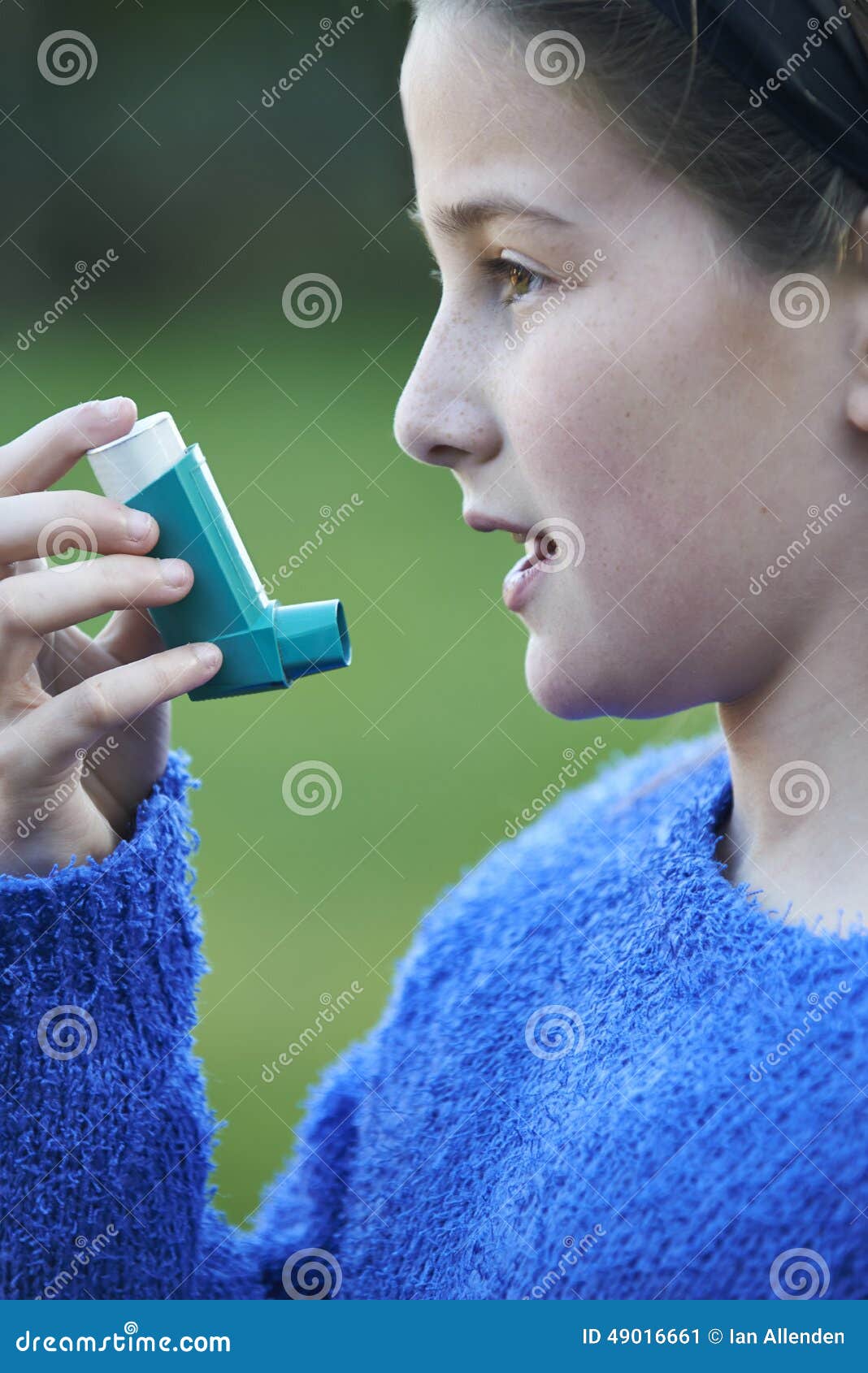 Man Using Inhaler During Asthmatic Attack With Doctor Royalty-Free ...