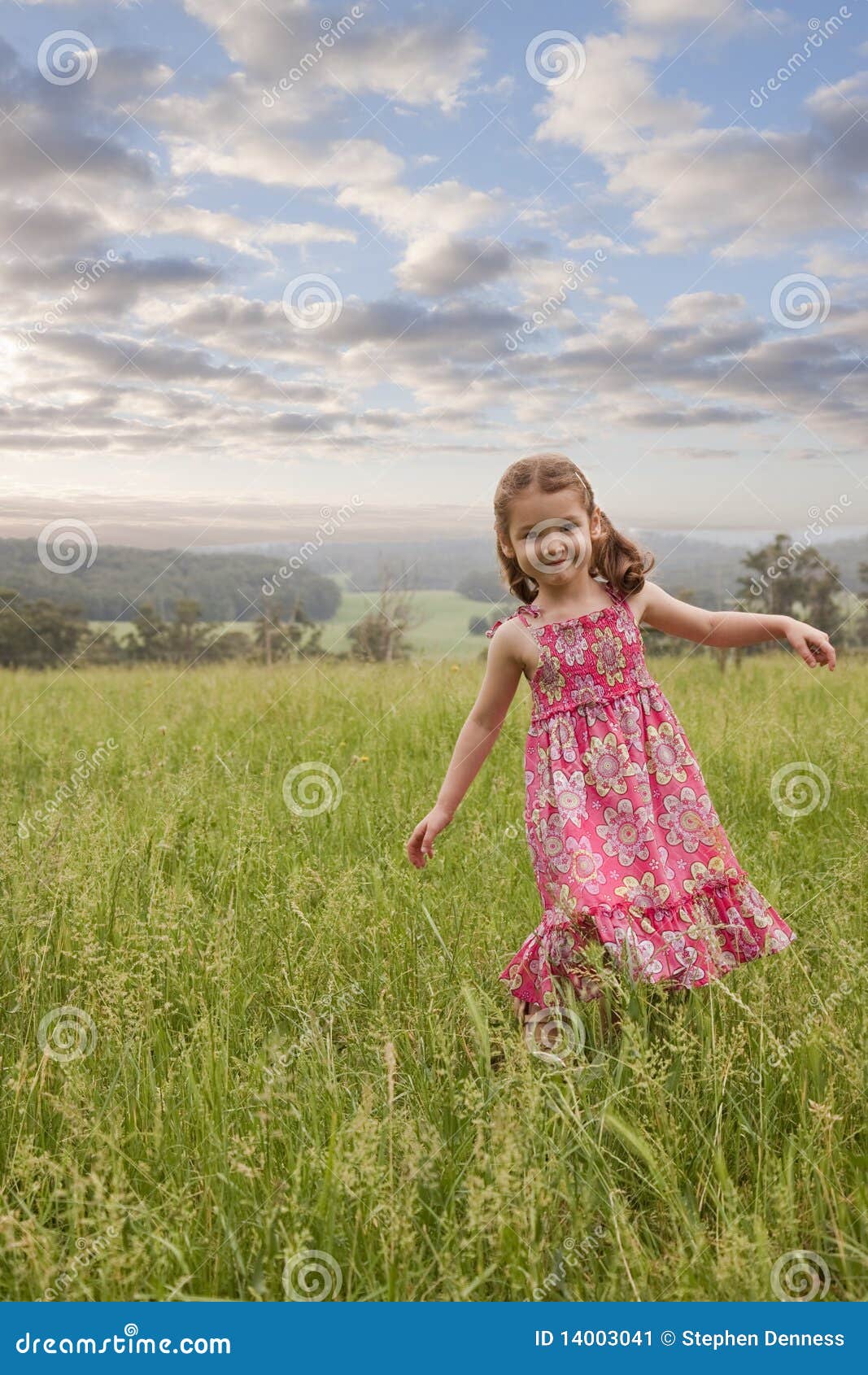 Girl walking in long grass stock image. Image of enjoyment - 14003041
