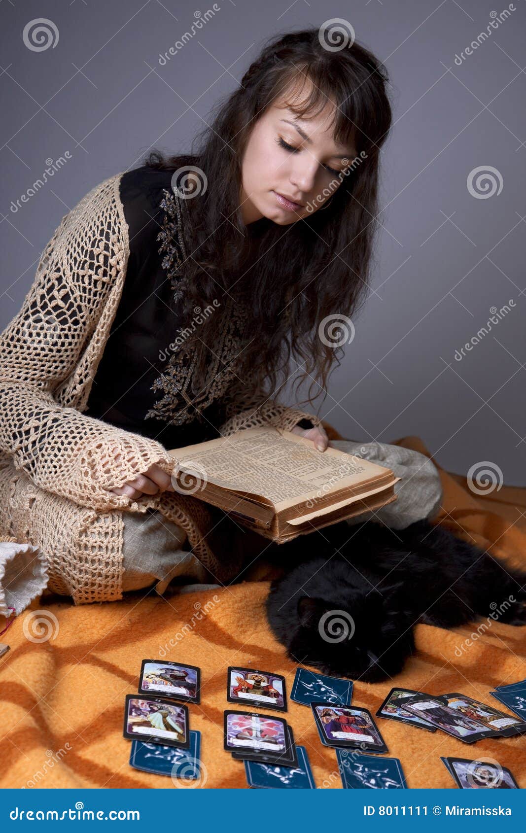 Girl who read the cards stock image. Image of mystery - 8011111