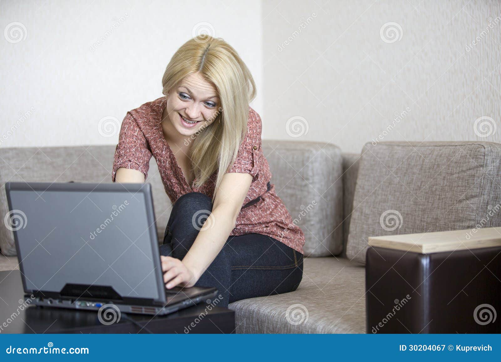 The Girl Works Behind the Laptop Stock Image - Image of apartment ...