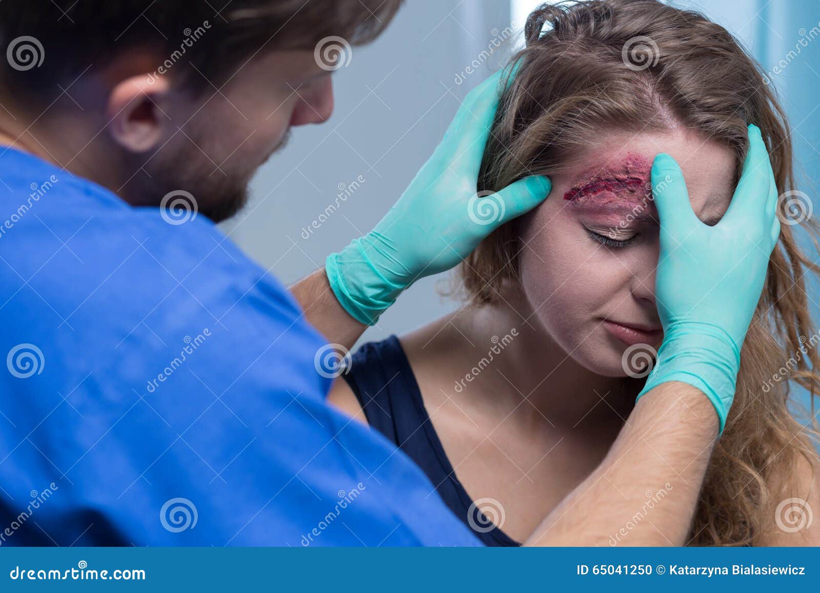 Girl with wound of head stock photo. Image of surgeon - 65041250