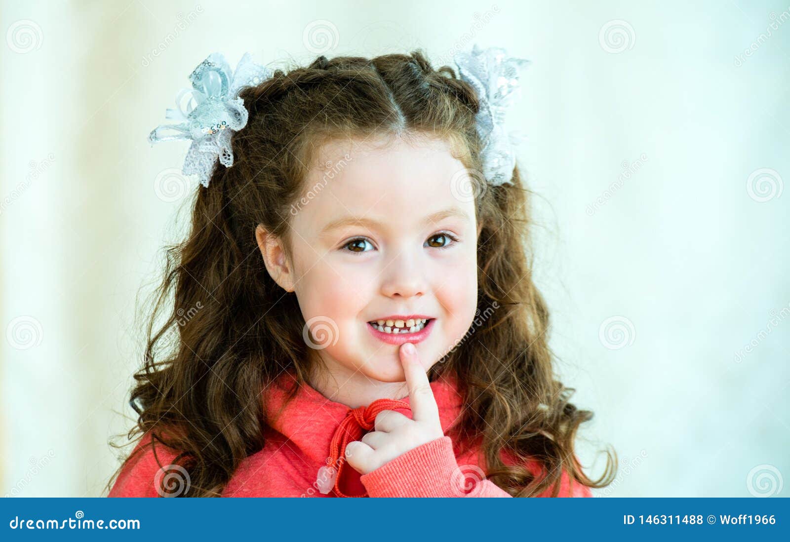 At the 5-year-old Girl the First Milk Tooth Fell Out and a New Tooth ...