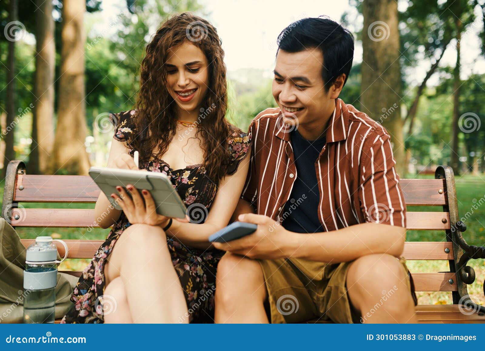 Girlfriend Drawing on Tablet Computer Stock Image - Image of leisure ...