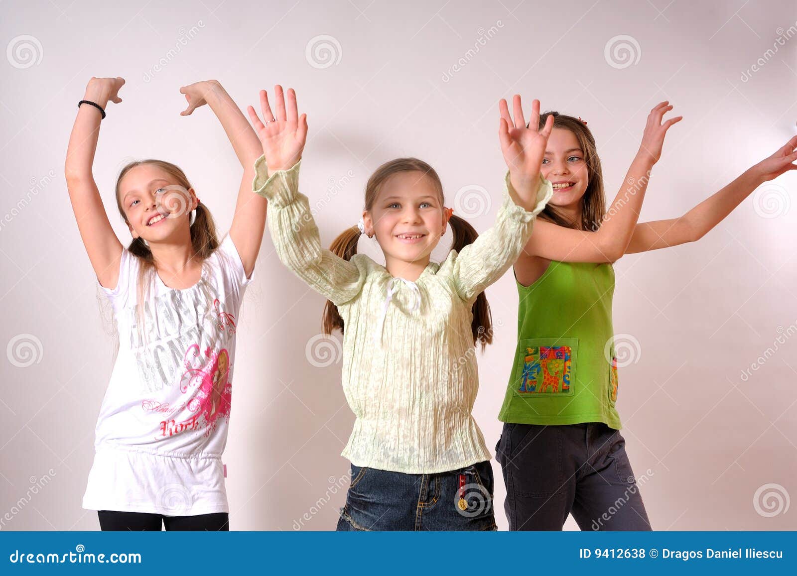Girls Dancing Royalty Free Stock Photos - Image: 9412638