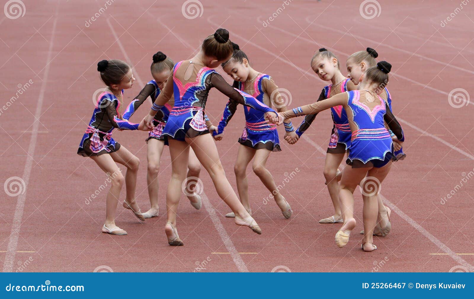 Girls Perform on the Opening Ceremony Editorial Photography - Image of ...