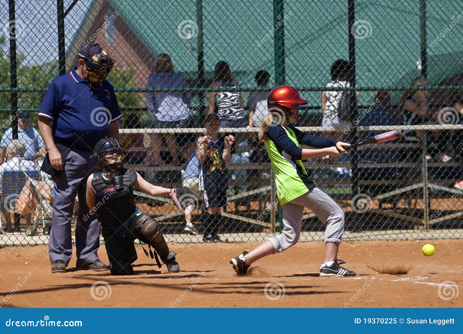 Girls Softball Batter editorial image. Image of action - 19370225