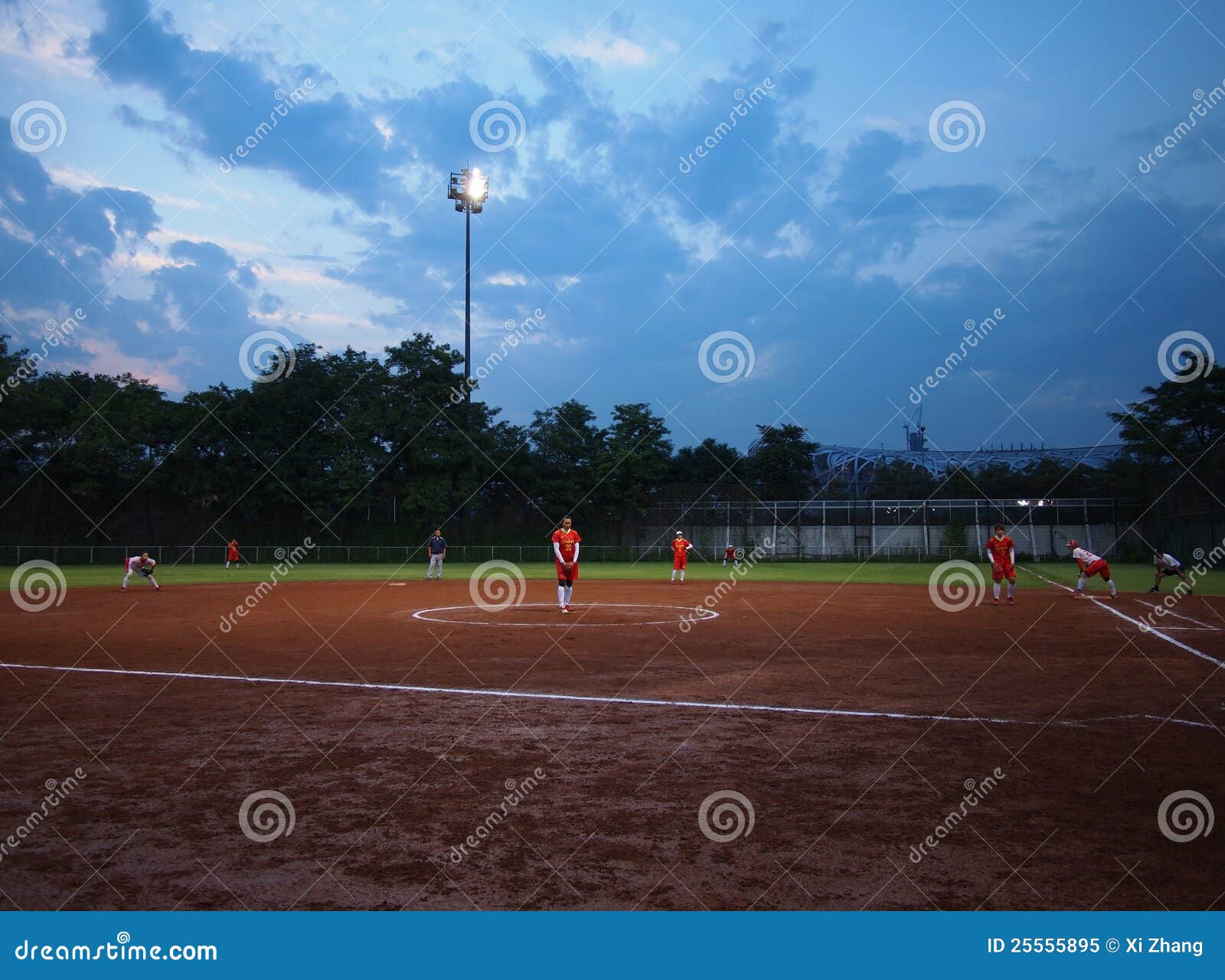 Girls Softball,Stadium editorial image. Image of runner - 25555895