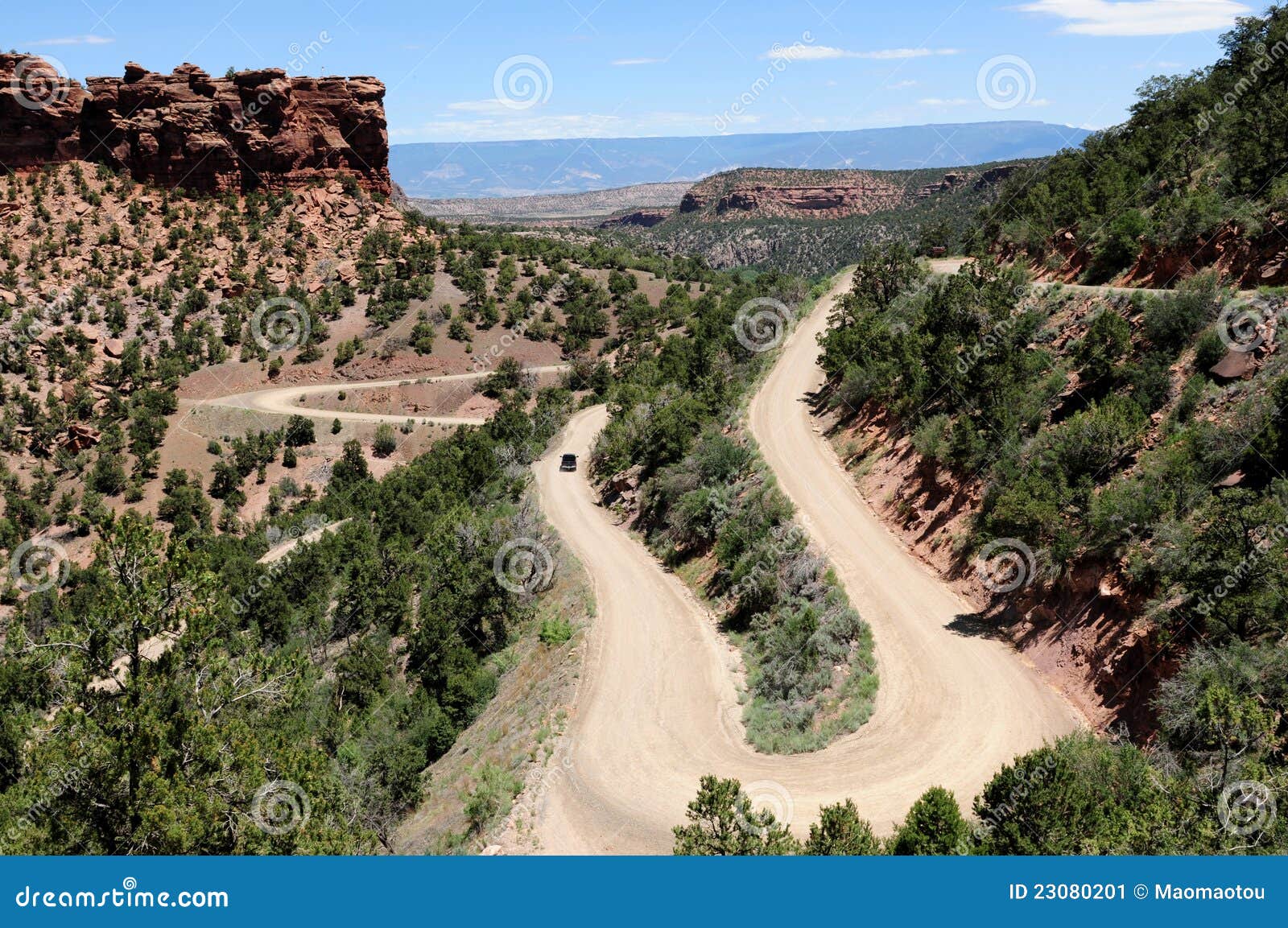 Giro De 180 Grados -- Horizontal Imagen de archivo - Imagen de cubo ...