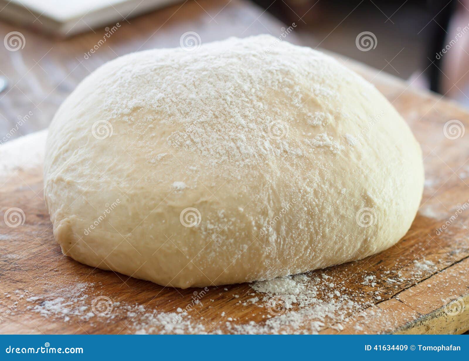 Gistdeeg stock afbeelding. Image of maken, keuken, kneed - 41634409