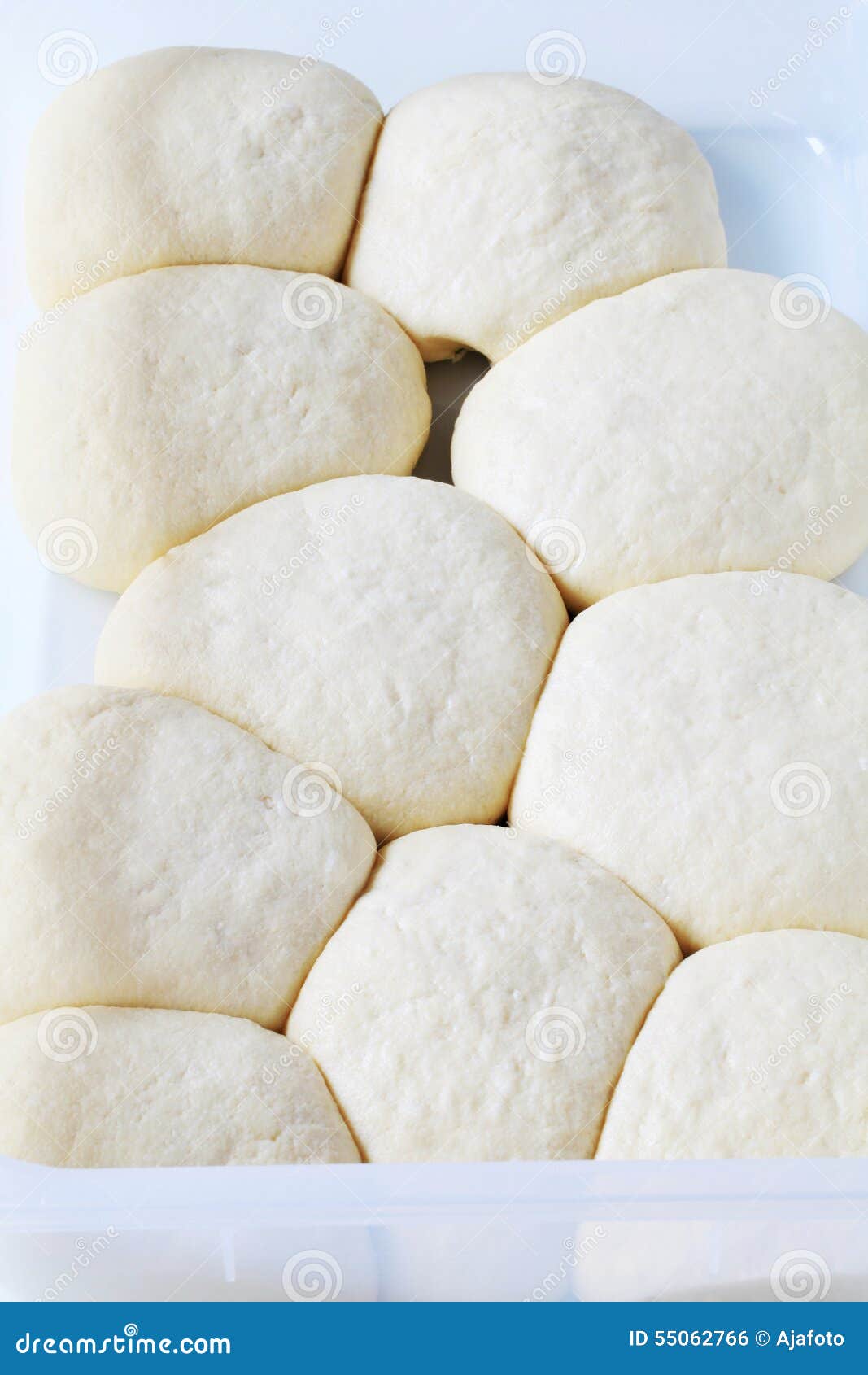 Gistdeeg stock foto. Image of vers, ingrediënt, gist - 55062766