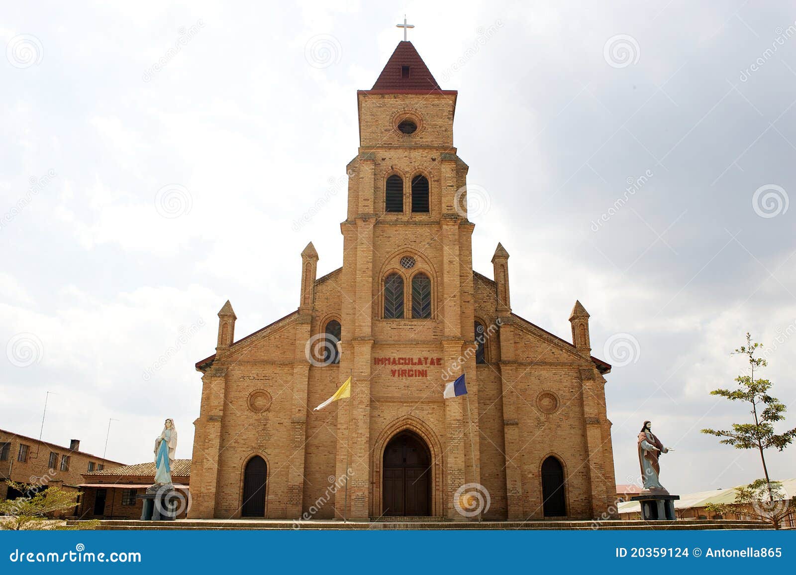 Gitarama church editorial stock image. Image of hutu - 20359124