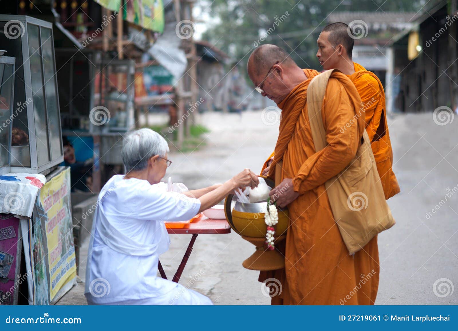 Give Food To a Buddhist Monk. Editorial Photo - Image of play, festival ...