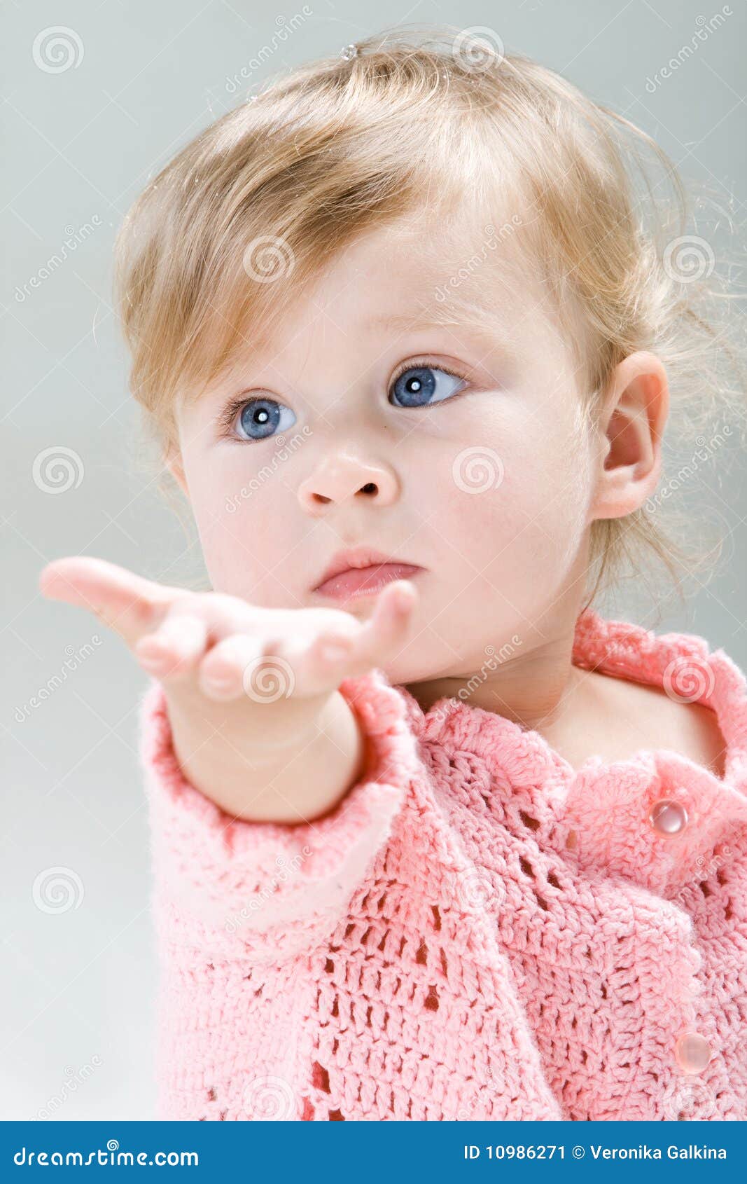 Give me! stock image. Image of lonelinesse, hand, giving - 10986271