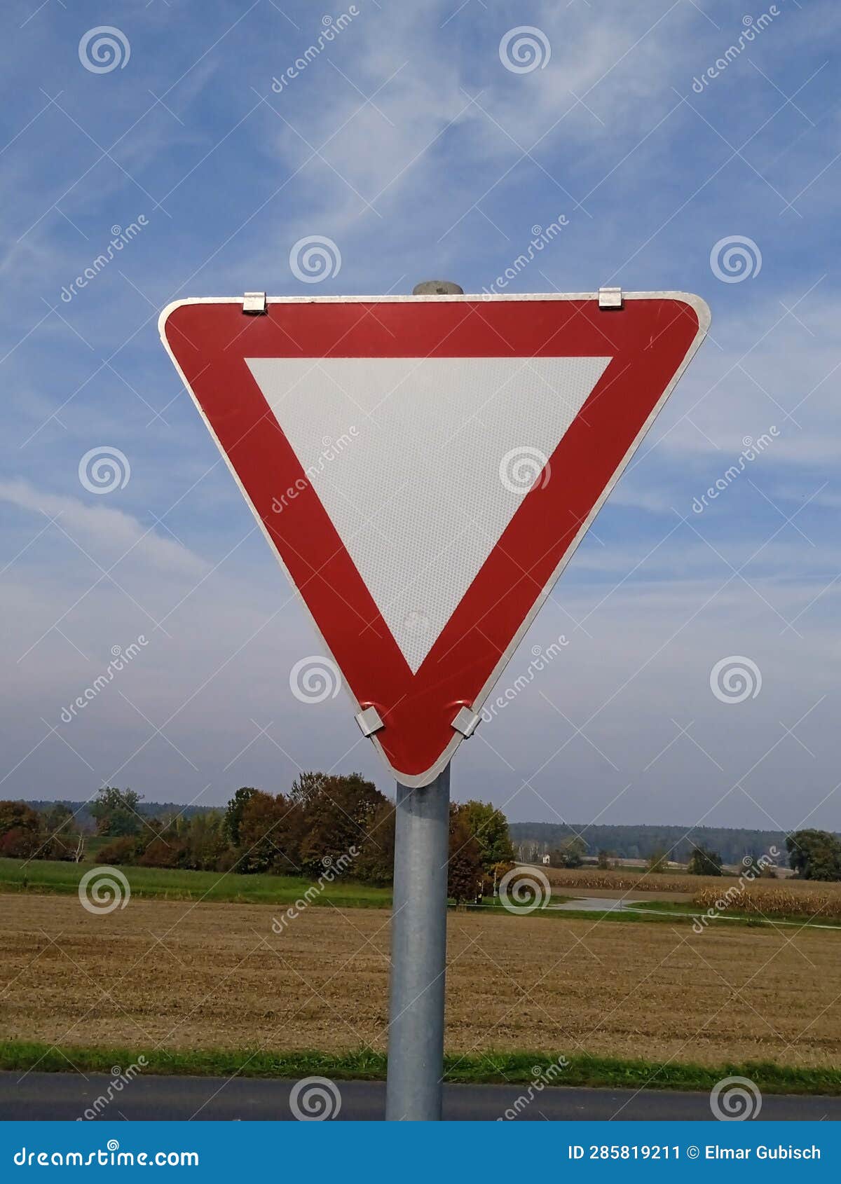 A Give Way or Yield Traffic Sign Stock Image - Image of yield ...