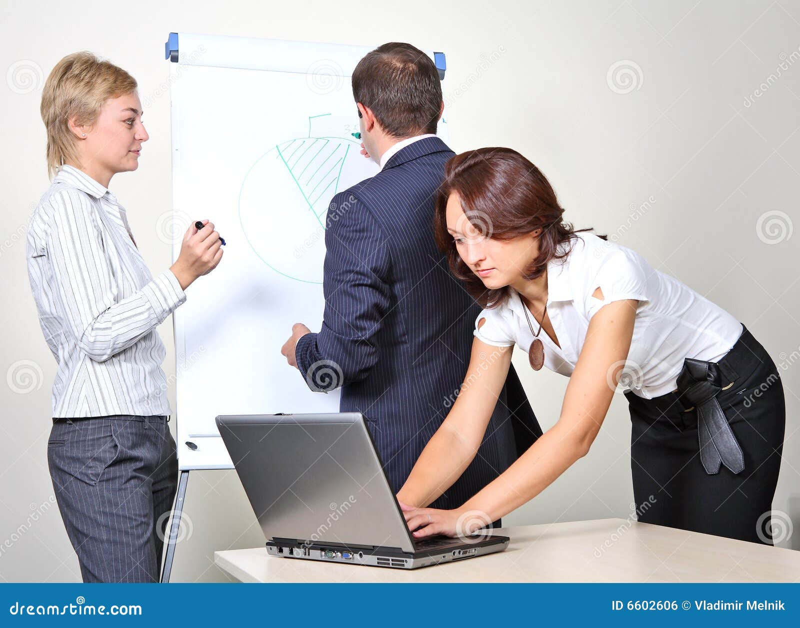 Giving a Presentation on a Flip Chart Stock Photo - Image of ...