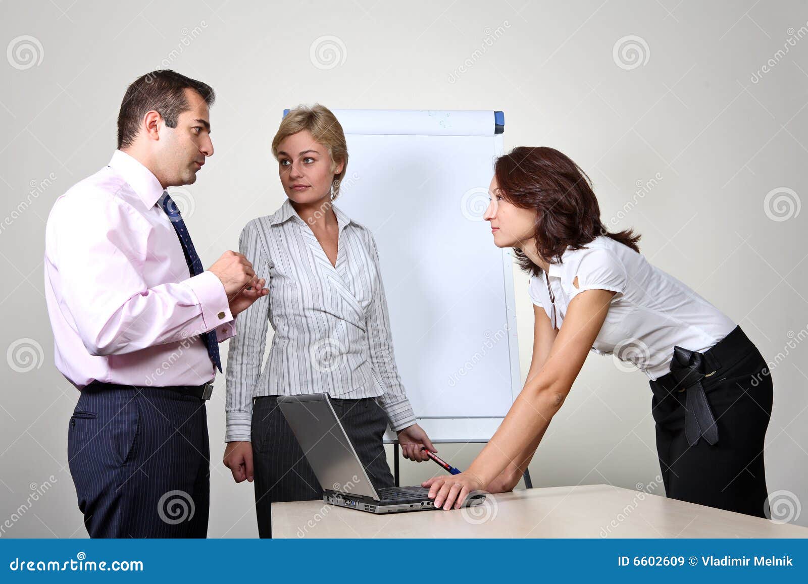 Giving a Presentation on a Flip Chart Stock Image - Image of ideas ...
