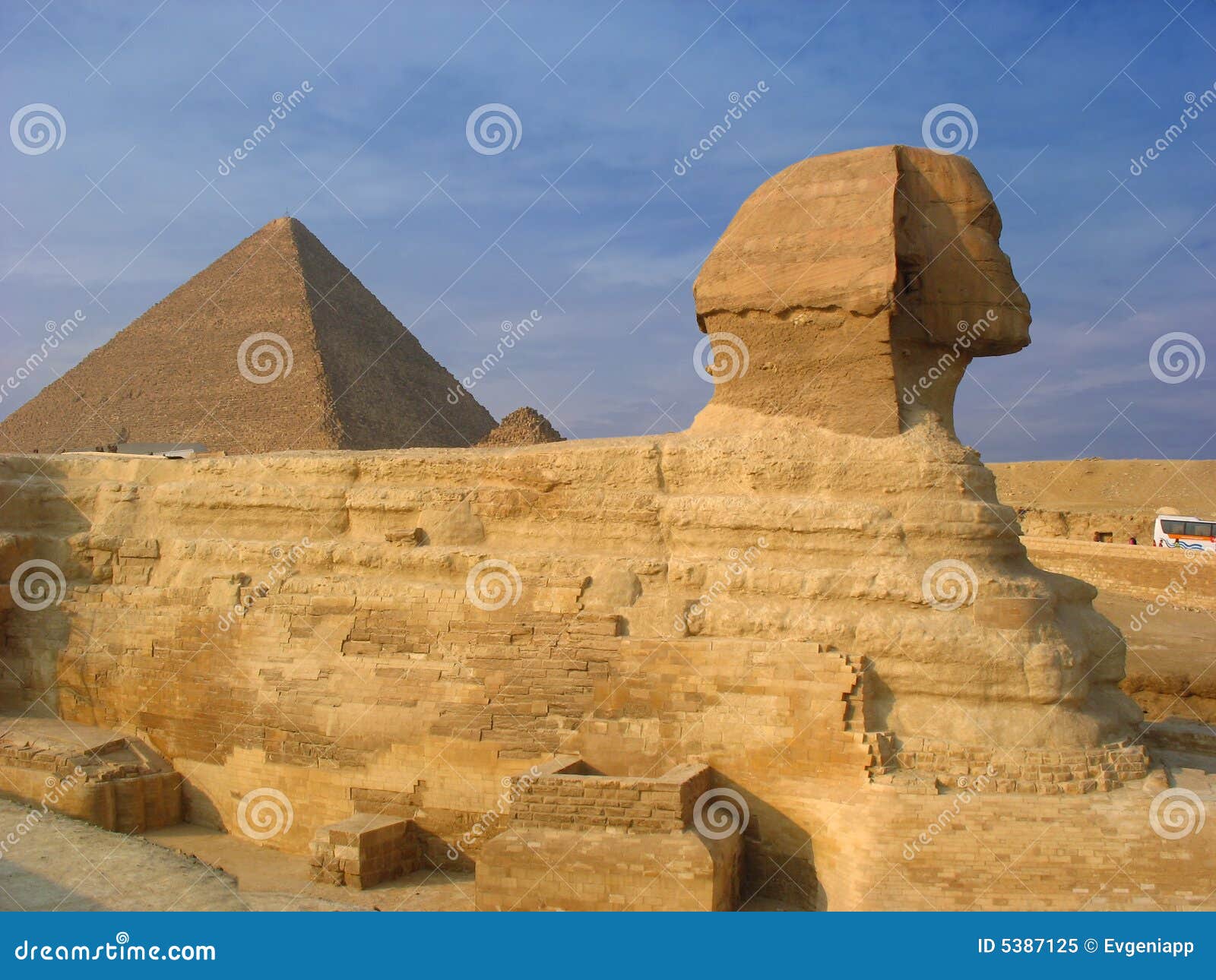 Giza piramid sfinks obraz stock. Obraz złożonej z gizzard - 5387125