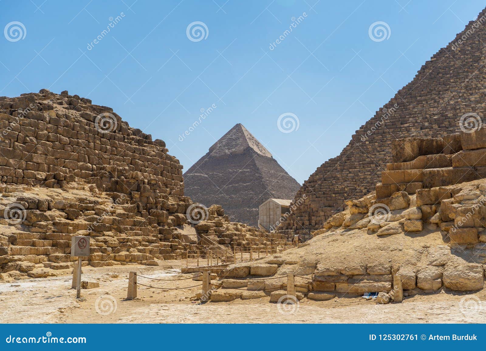 Giza Pyramid Complex Pharaoh Khafra Stock Image - Image of heritage ...