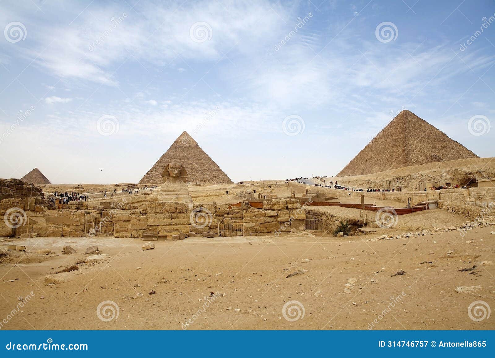 The Giza Pyramid Complex and Sphinx in Giza, Egypt Editorial ...