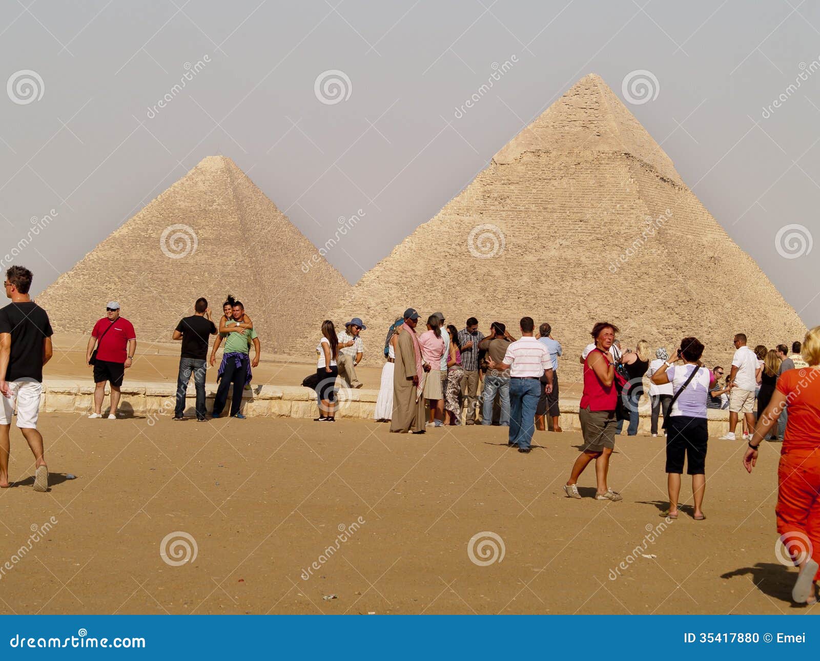 Giza Pyramid, Kairo, Egypten Redaktionell Foto - Bild av mänsklig ...